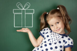 Pass the parcel game for kids - How to play ? - Party Games 4 Kids